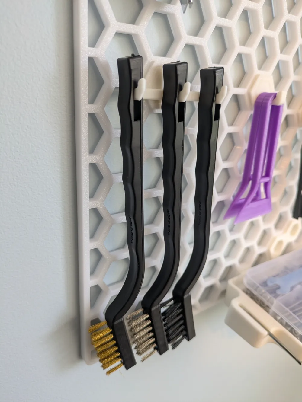 HSW Wire Brush Hooks - Honeycomb Storage Wall by Jamlam MakerWorld: Download Free 3D Models