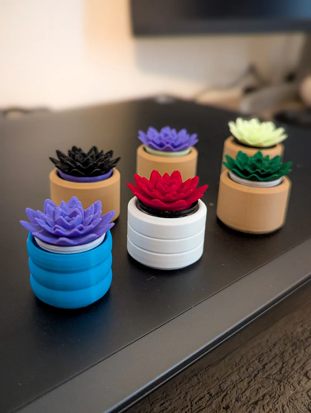 Mini Plant Clicky Fidget Toy - Free 3D Print Model - MakerWorld