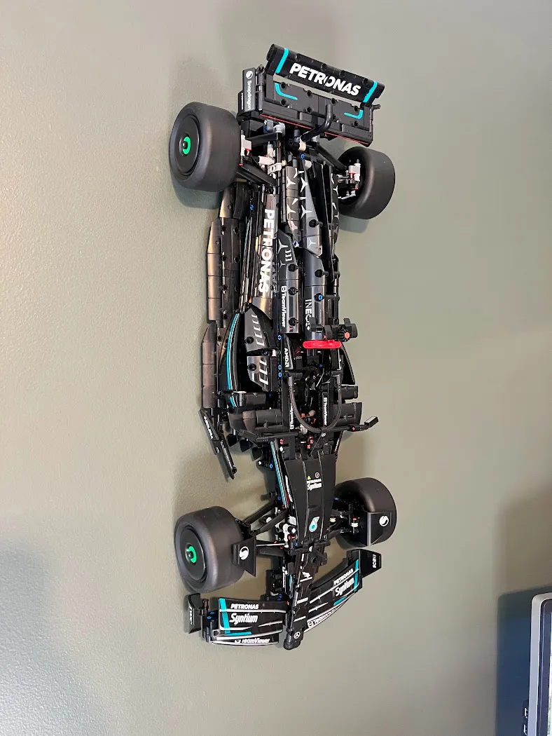 LEGO/"Brick" F1 Wall Mount for Mercedes-AMG F1 by Snapplane - MakerWorld