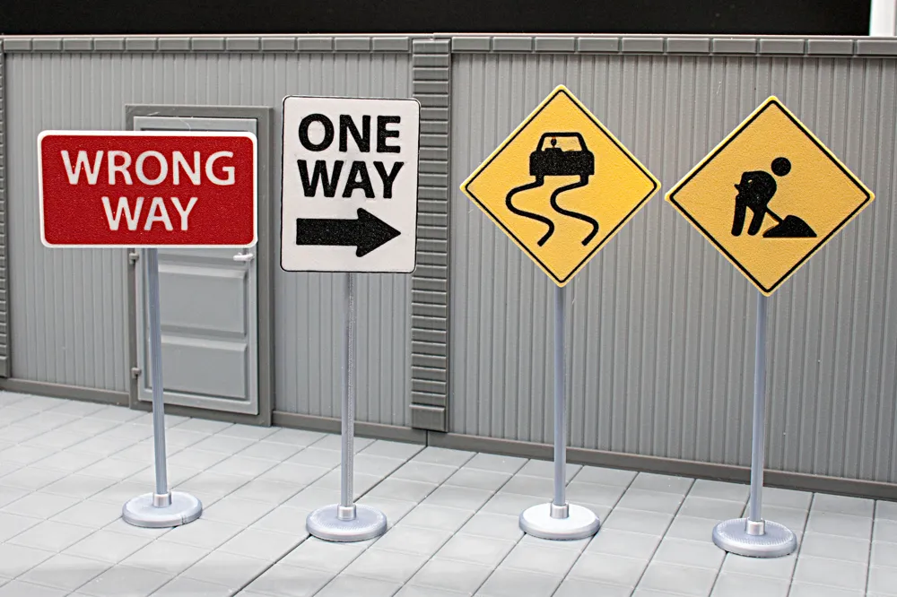 Miniature One Way Sign for diorama, scale 1:18 by Wilhelmus - MakerWorld