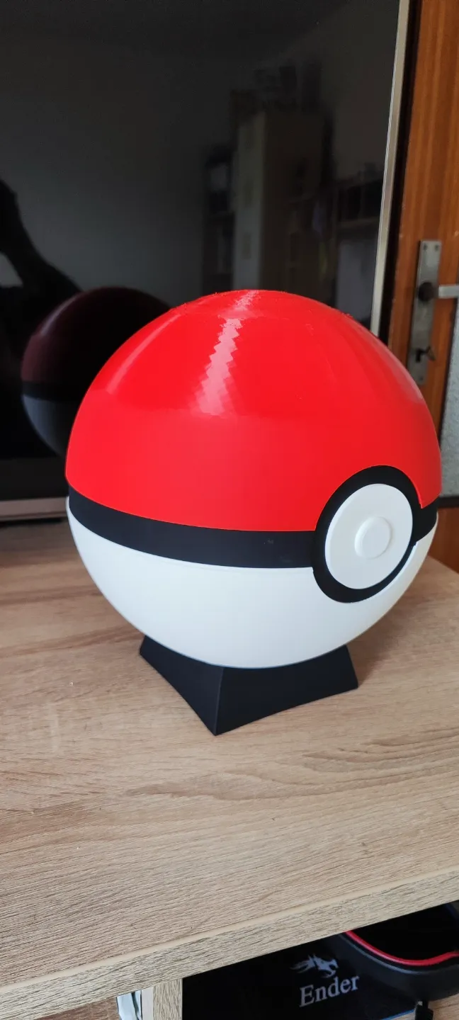 Big pokeball money box (25cm) by dvoracek13 - MakerWorld