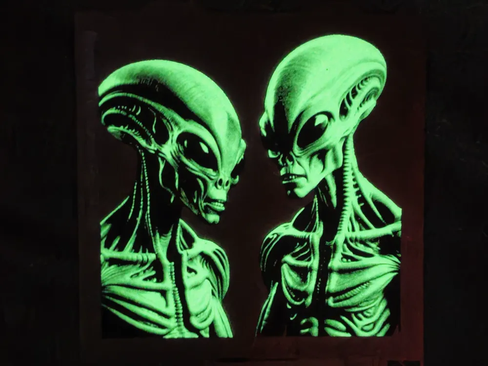 Glow In The Dark Aliens by luke MakerWorld: Download Free 3D Models