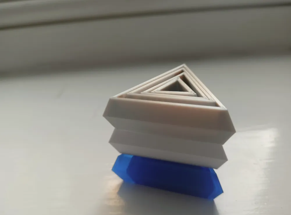 Fidget triangle very fast print by defaltprinterer MakerWorld: Download ...