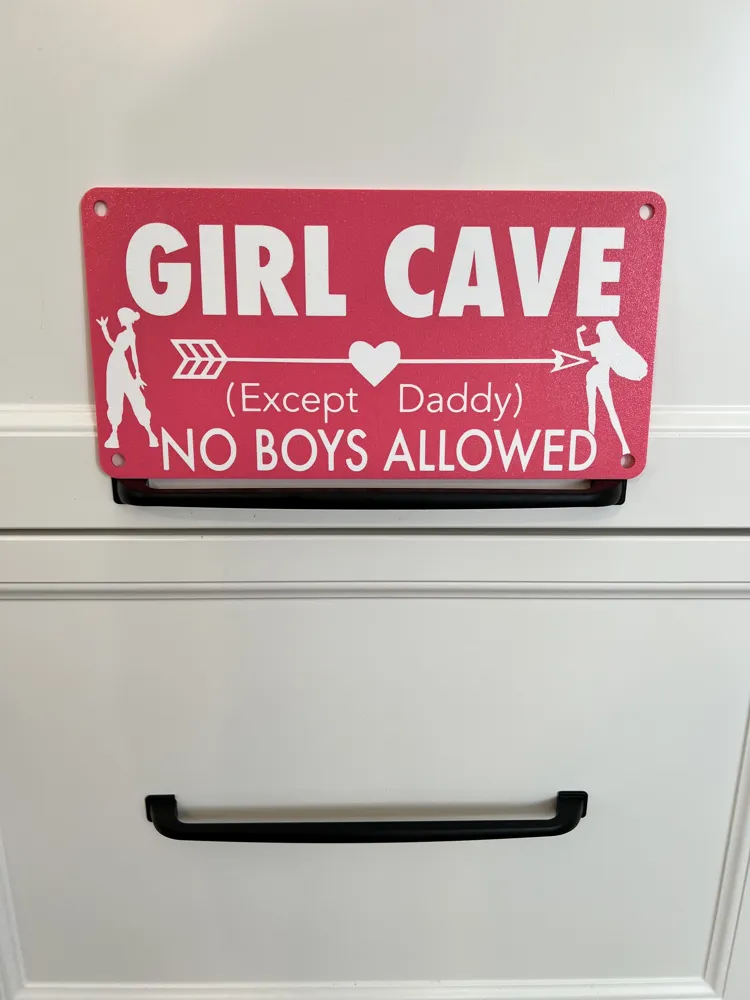 Girl Cave Sign – “No Boys Allowed (Except Daddy)” - Free 3D Print Model ...