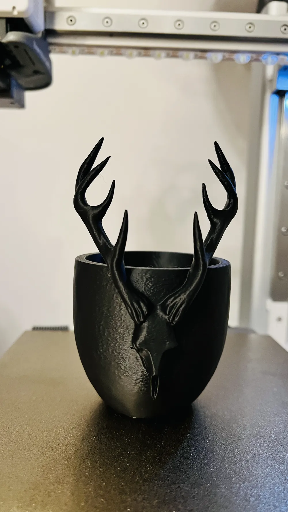 Gothic Antler Skull Planter Pen Holder by SpicyLayers MakerWorld: Download Free 3D Models