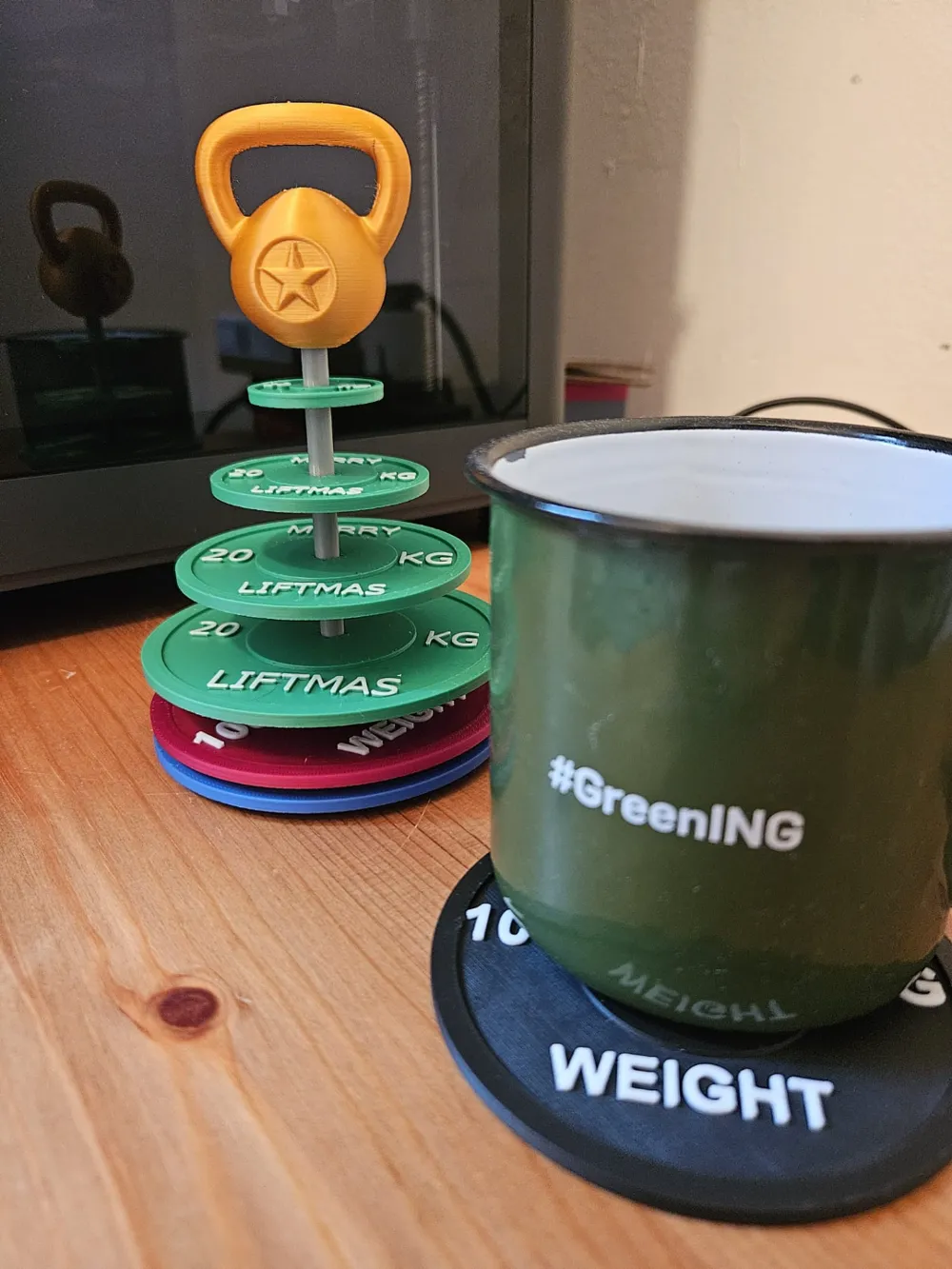 Barbell Christmas Tree & Coaster Set by GGlockeFlow MakerWorld ...
