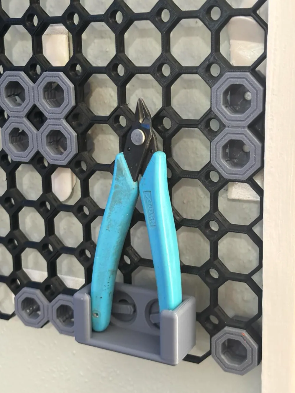 Multiboard flush cutters bolt on storage by iglord - MakerWorld