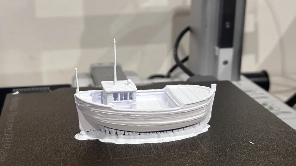 tug boat benchy test - Free 3D Print Model - MakerWorld