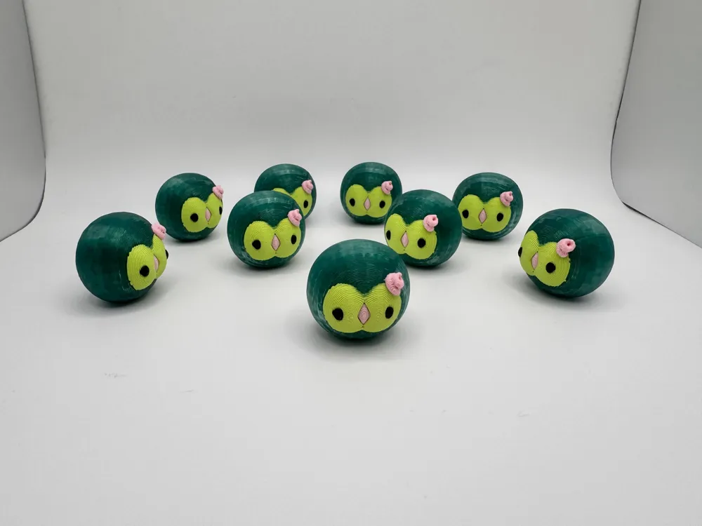 Shiny Solosis Minifigure - Free 3D Print Model - MakerWorld