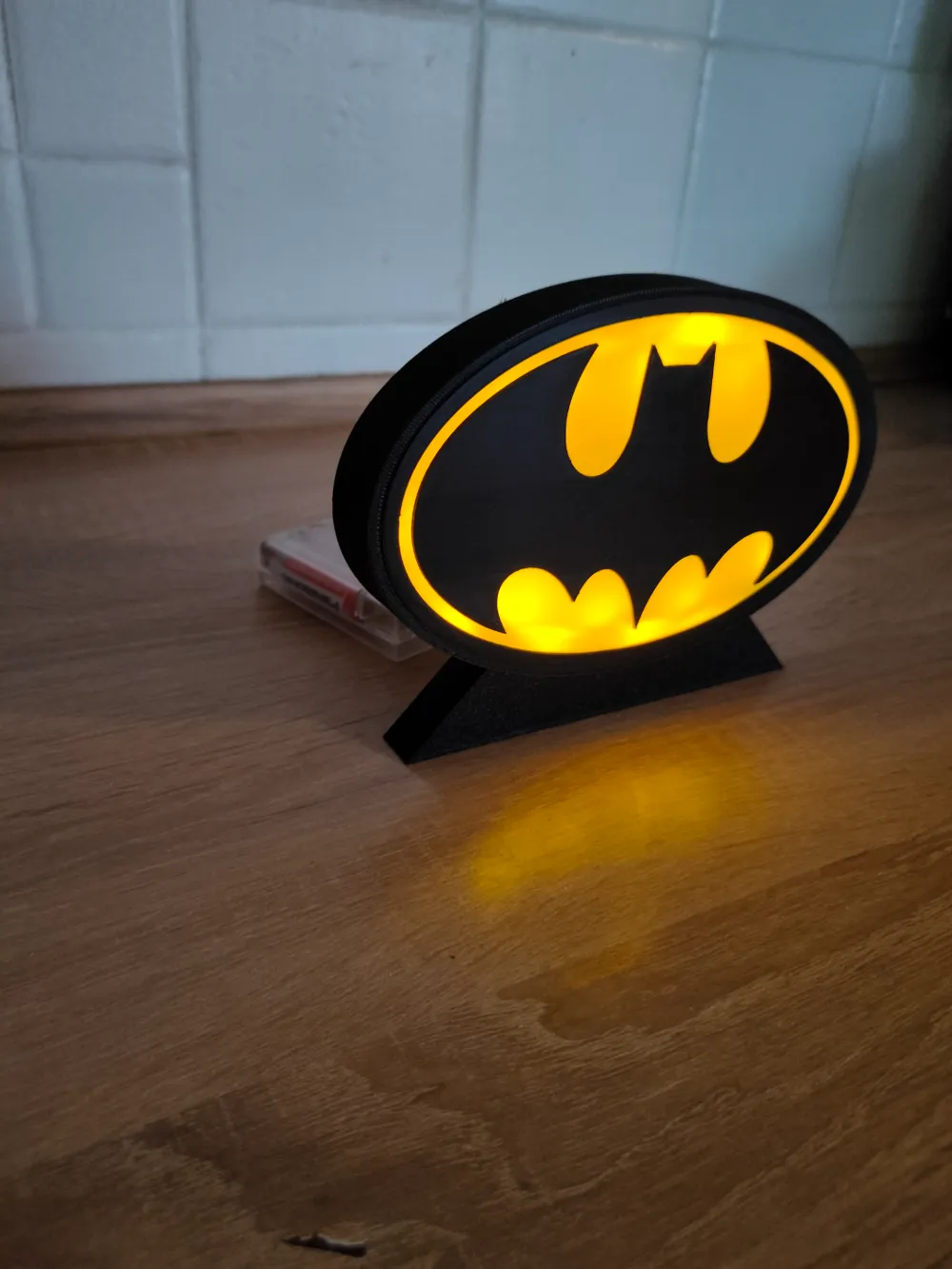 Batman logo lightbox with or without ams by Hrbecek - MakerWorld