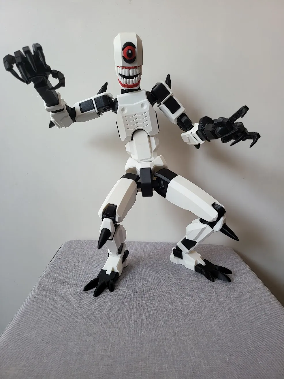 Scary Dummy / Spider Remixed by Nic-e-Create - MakerWorld