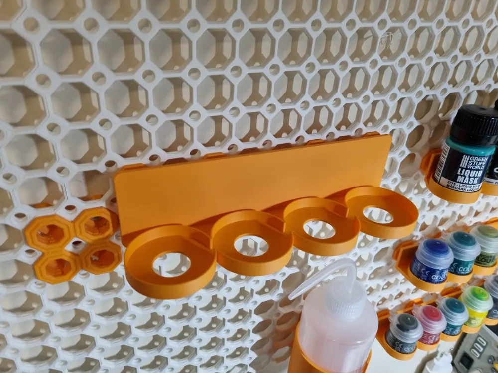 Multiboard Vallejo Airbrush Mediums/Paint Holder - Free 3D Print Model ...