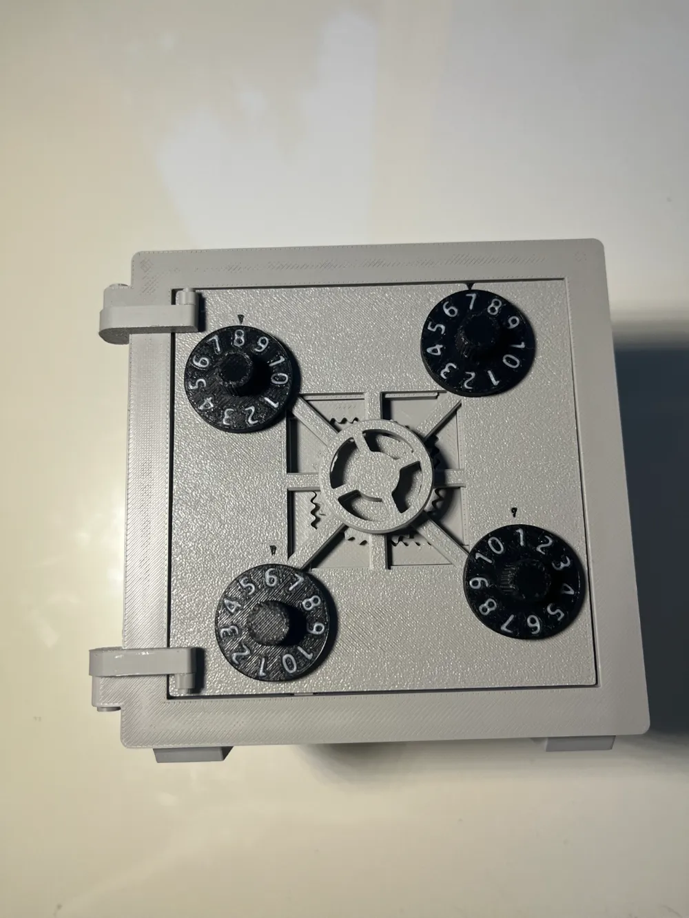 Bank Vault 4-digit combo (Customizable) by Arc3dprinting MakerWorld ...