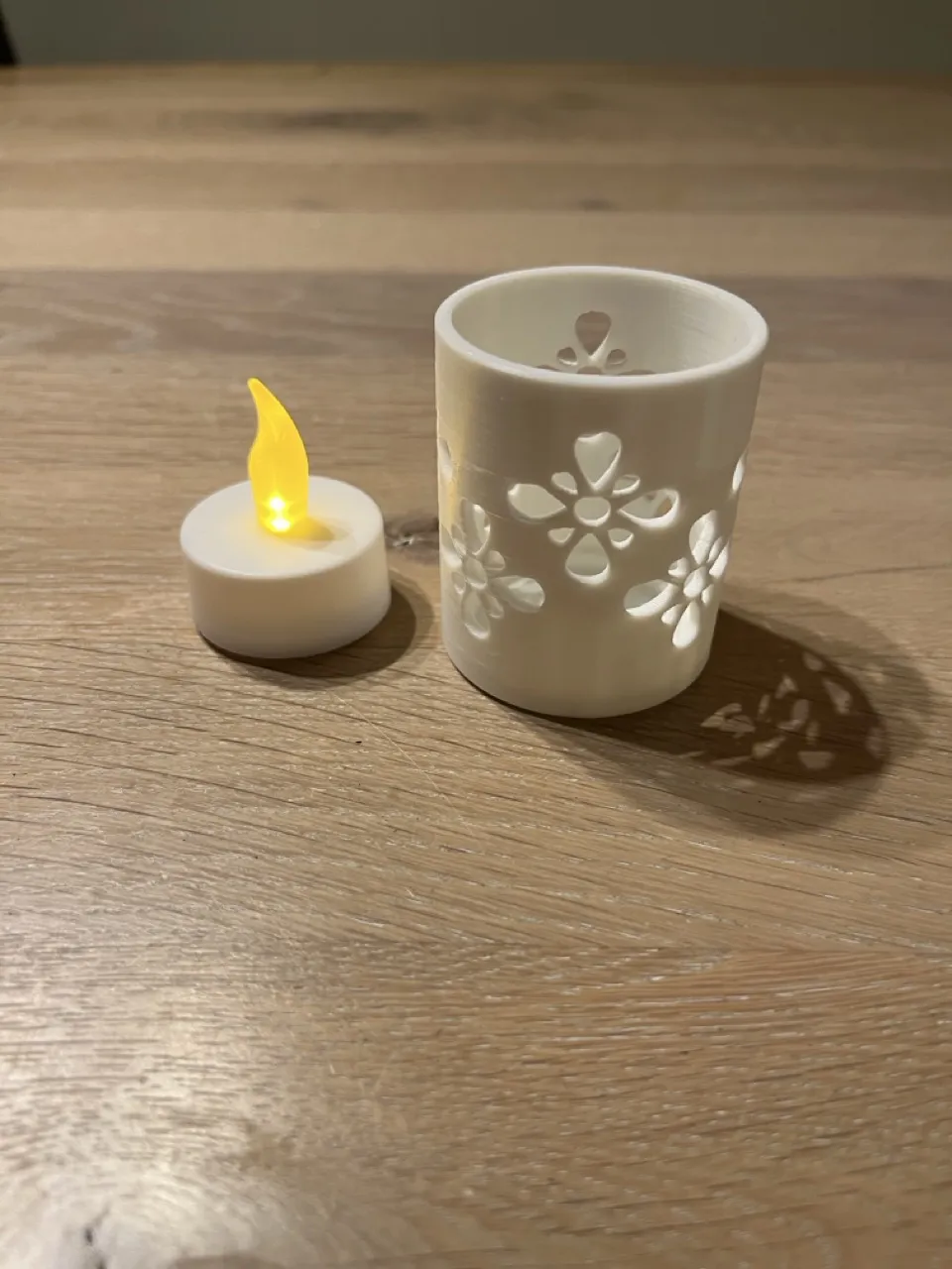 Christmas candlelight with snowflake pattern - Free 3D Print Model ...