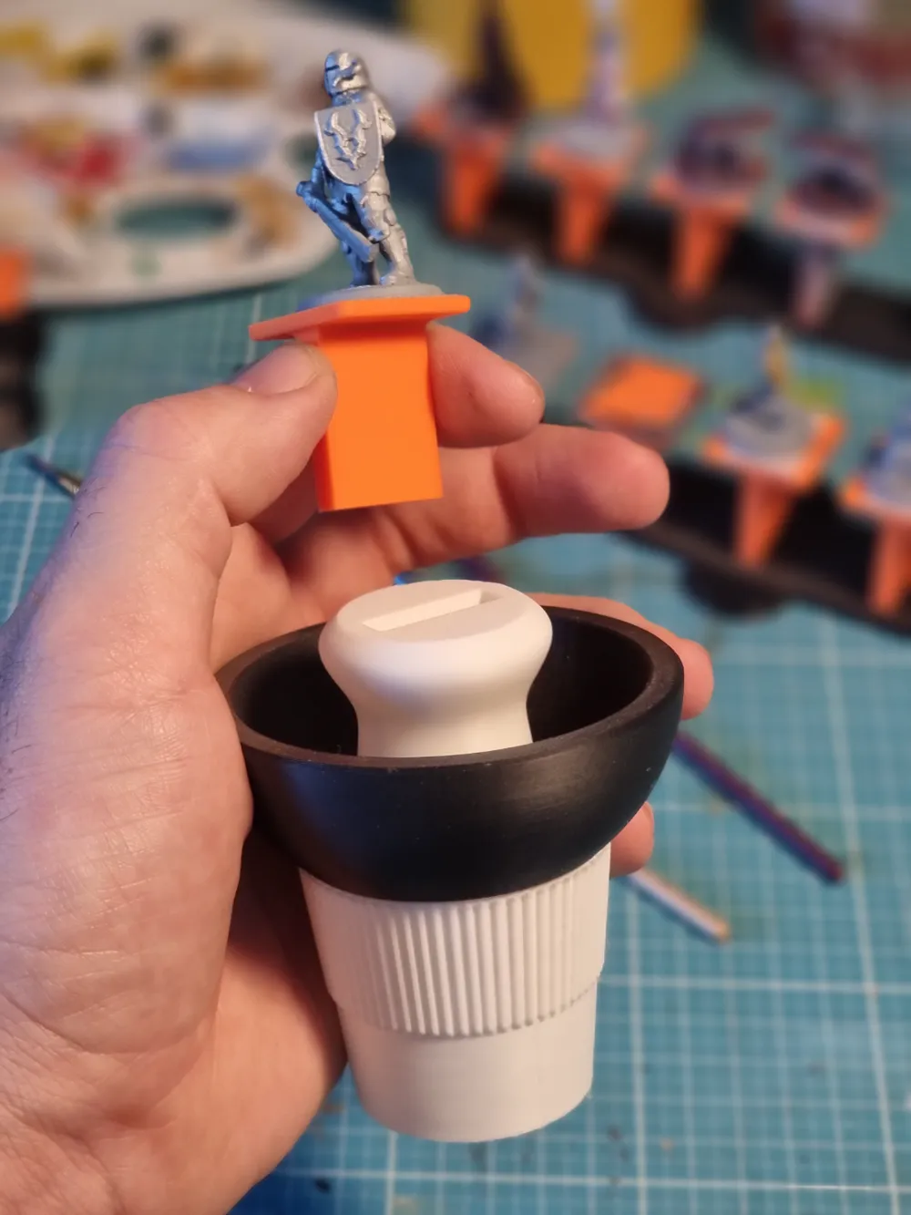 Spinning Handle miniature painting plattforms V2! - Free 3D Print Model ...