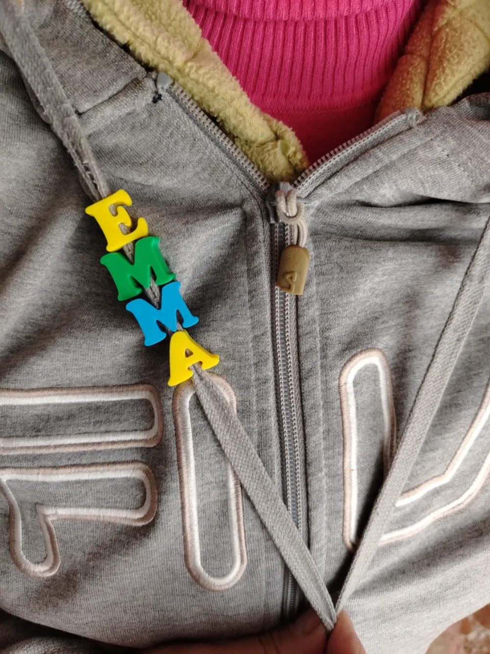 Customizable letter hoodie pull cords - Free 3D Print Model - MakerWorld