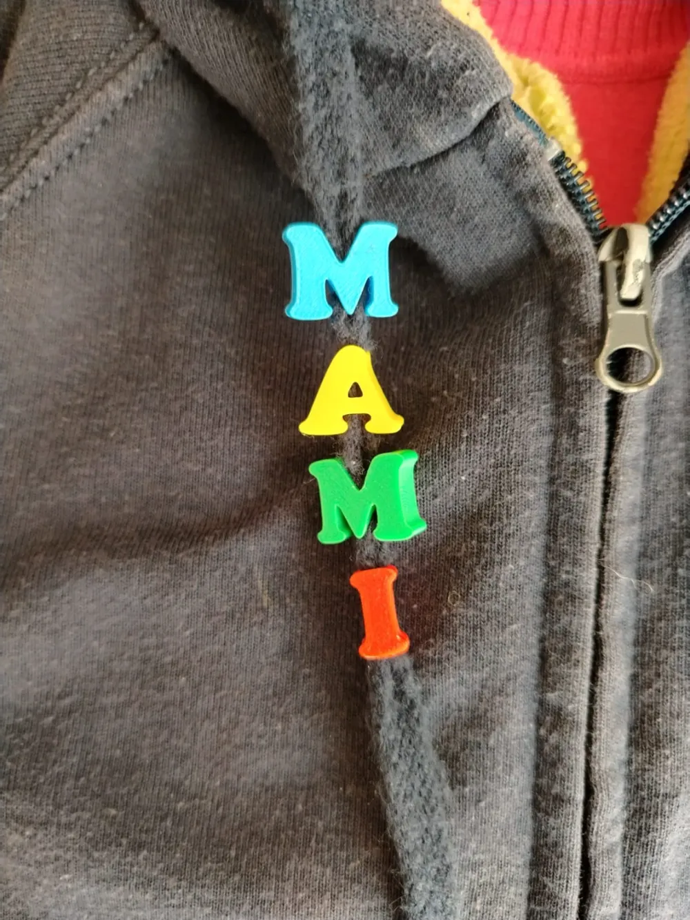 Customizable letter hoodie pull cords - Free 3D Print Model - MakerWorld