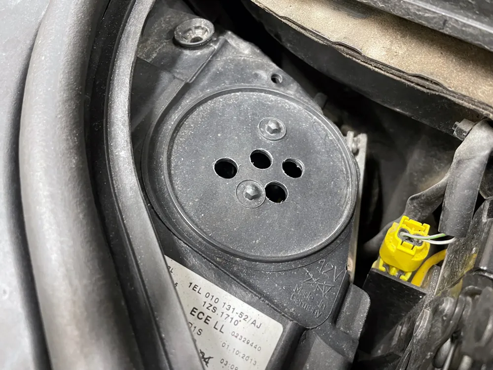 WD BMW F10/F11 Xenon Headlight Ventilation Cap by Westersund ...