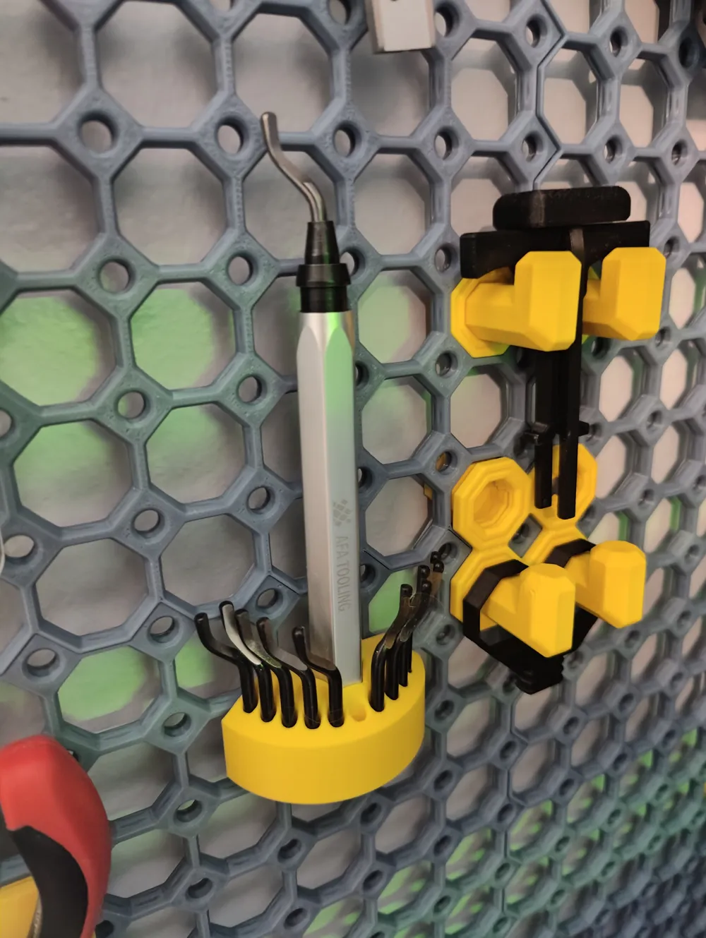 Multiboard Deburring Tool Holder - Free 3D Print Model - MakerWorld