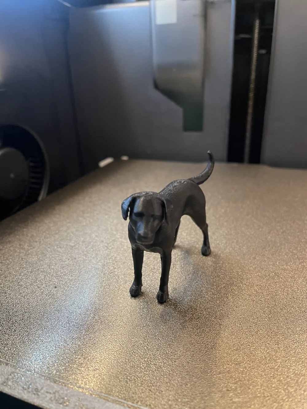 Standing Labrador Figurine - Free 3D Print Model - MakerWorld