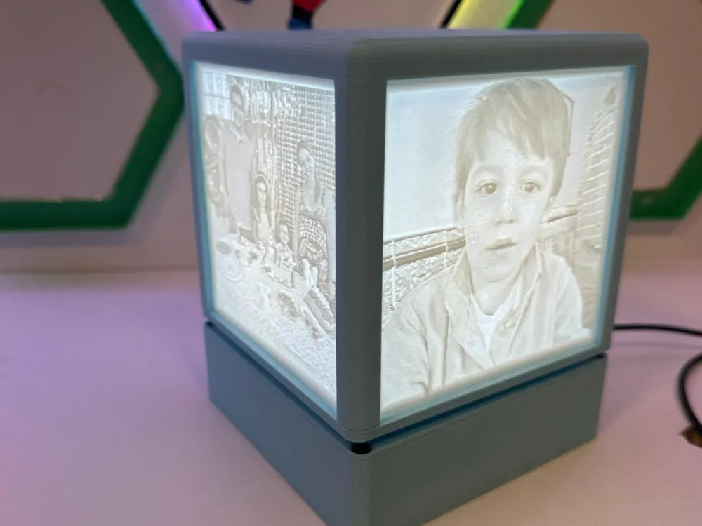 Lithophane Box with Motor by Zoom3D MakerWorld: Download Free 3D Models