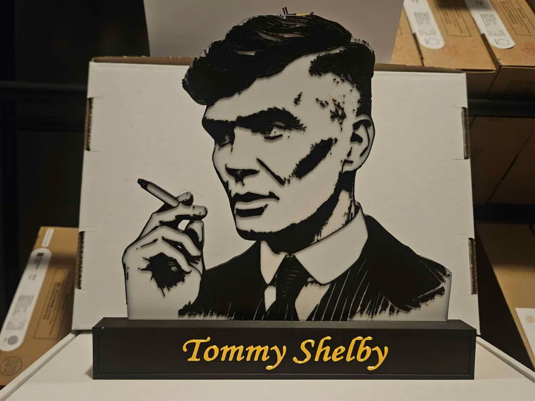 Peaky Blinders - Tommy Shelby display - Free 3D Print Model - MakerWorld