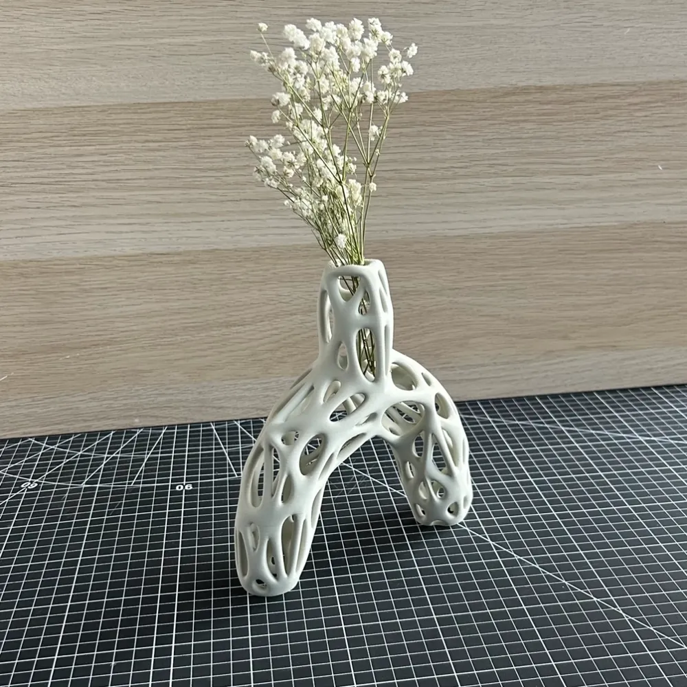 Donut Vase - Organic Mesh Flower Vase by Matthew Carlsen - MakerWorld