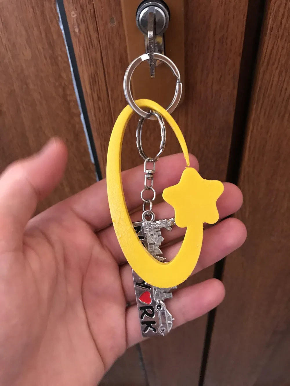 Shooting Star Keychain - Free 3D Print Model - MakerWorld