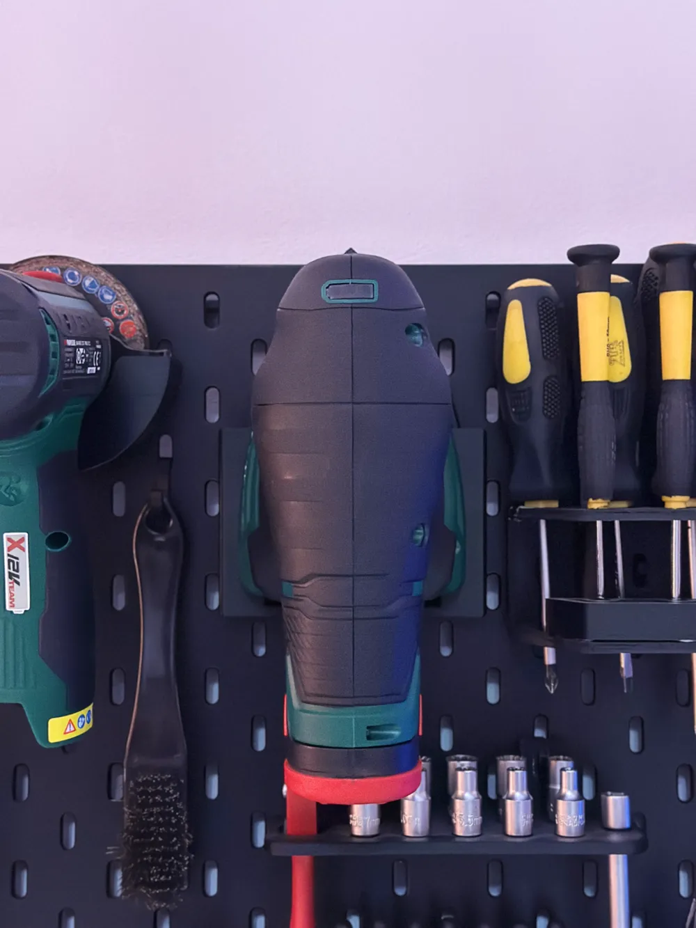 Parkside 12V Team Sander Skadis Holder by Rui Filipe - MakerWorld