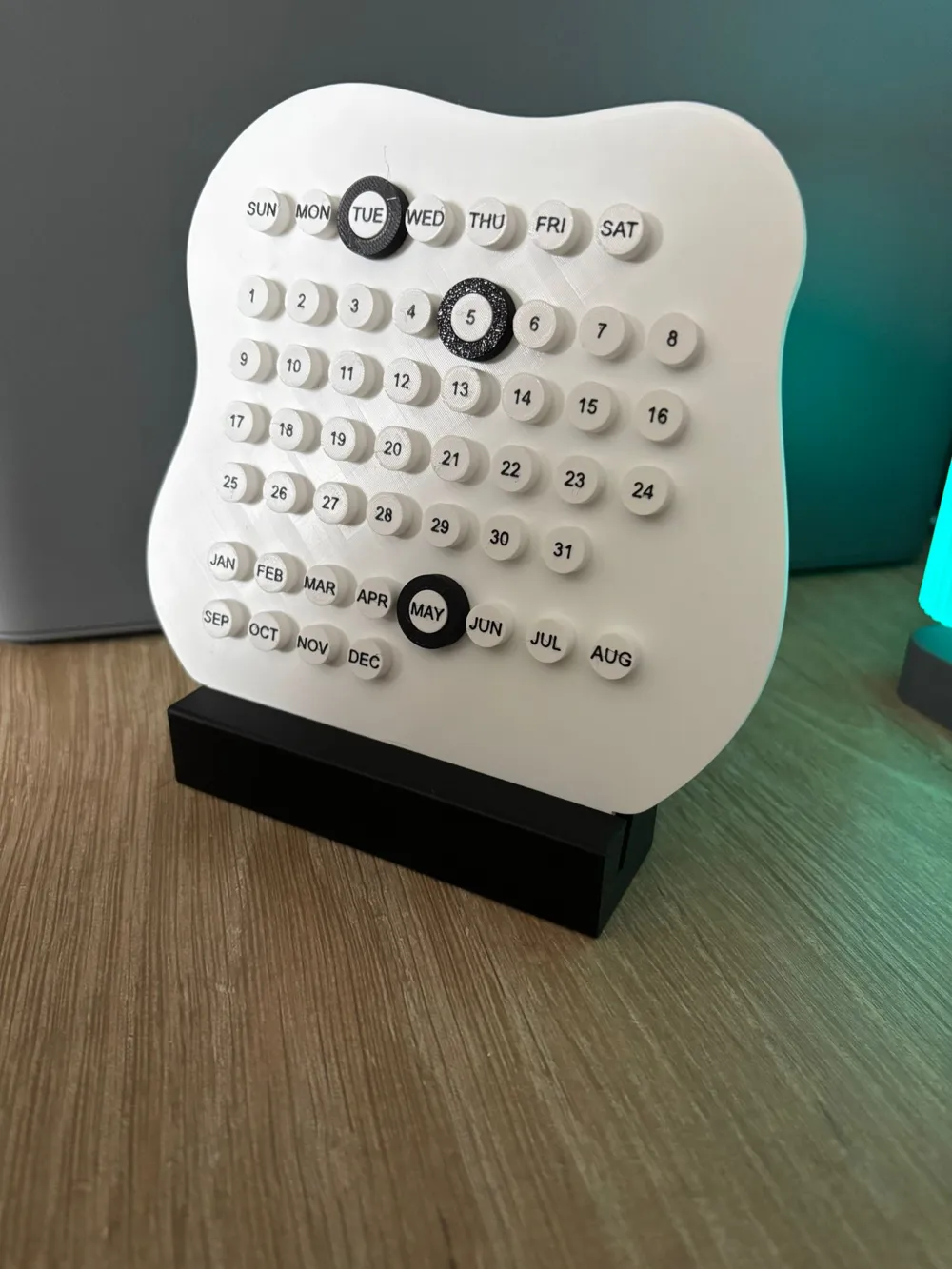 Perpetual Desk Calendar - Infinity Calendar - Free 3D Print Model ...