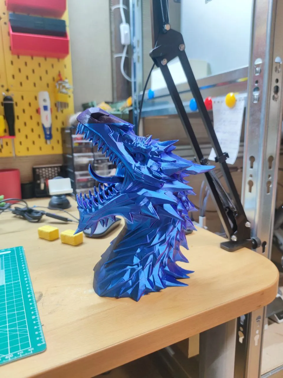 Dragon Headphone Stand – Low-Poly 3D Model - Free 3D Print Model ...