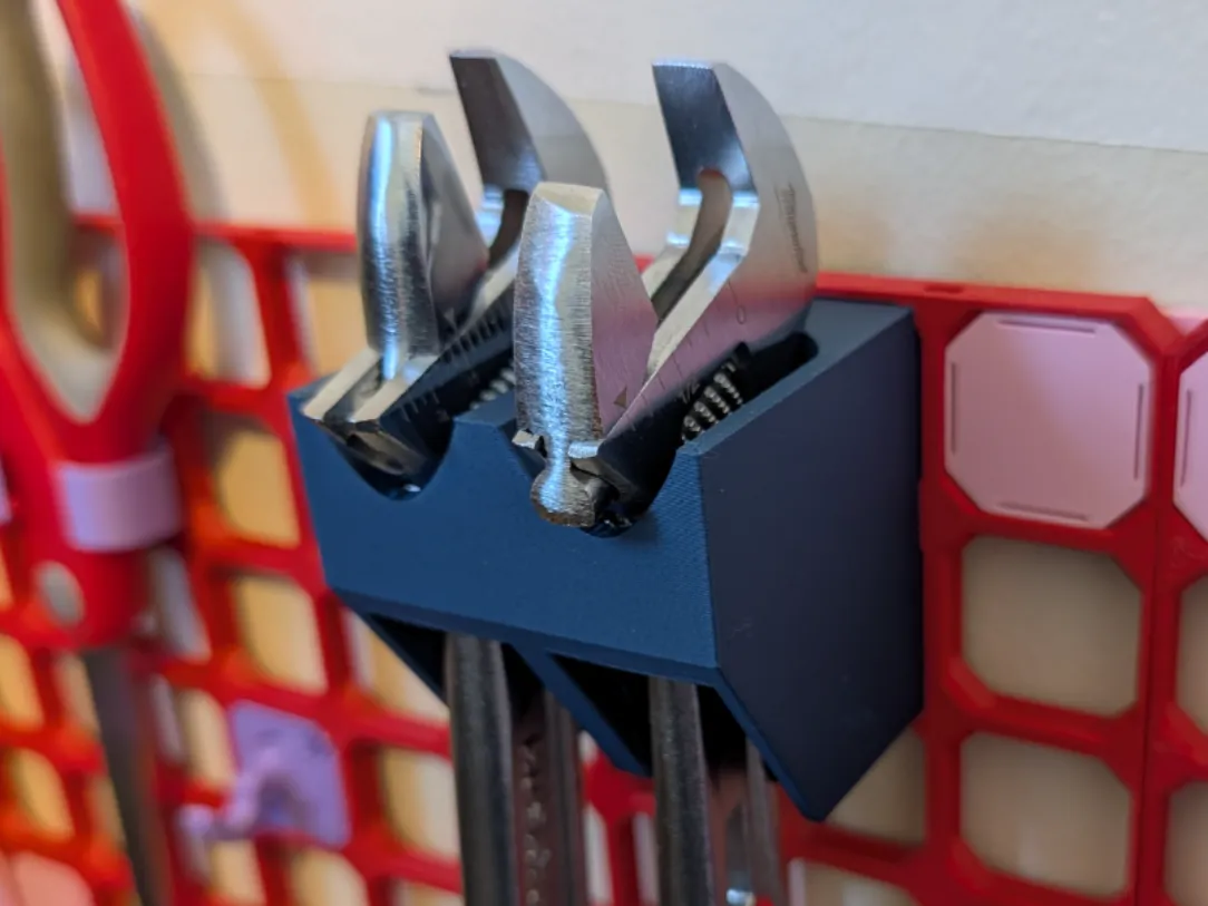 Opengrid Adjustable wrench / spanner hanger - Free 3D Print Model ...