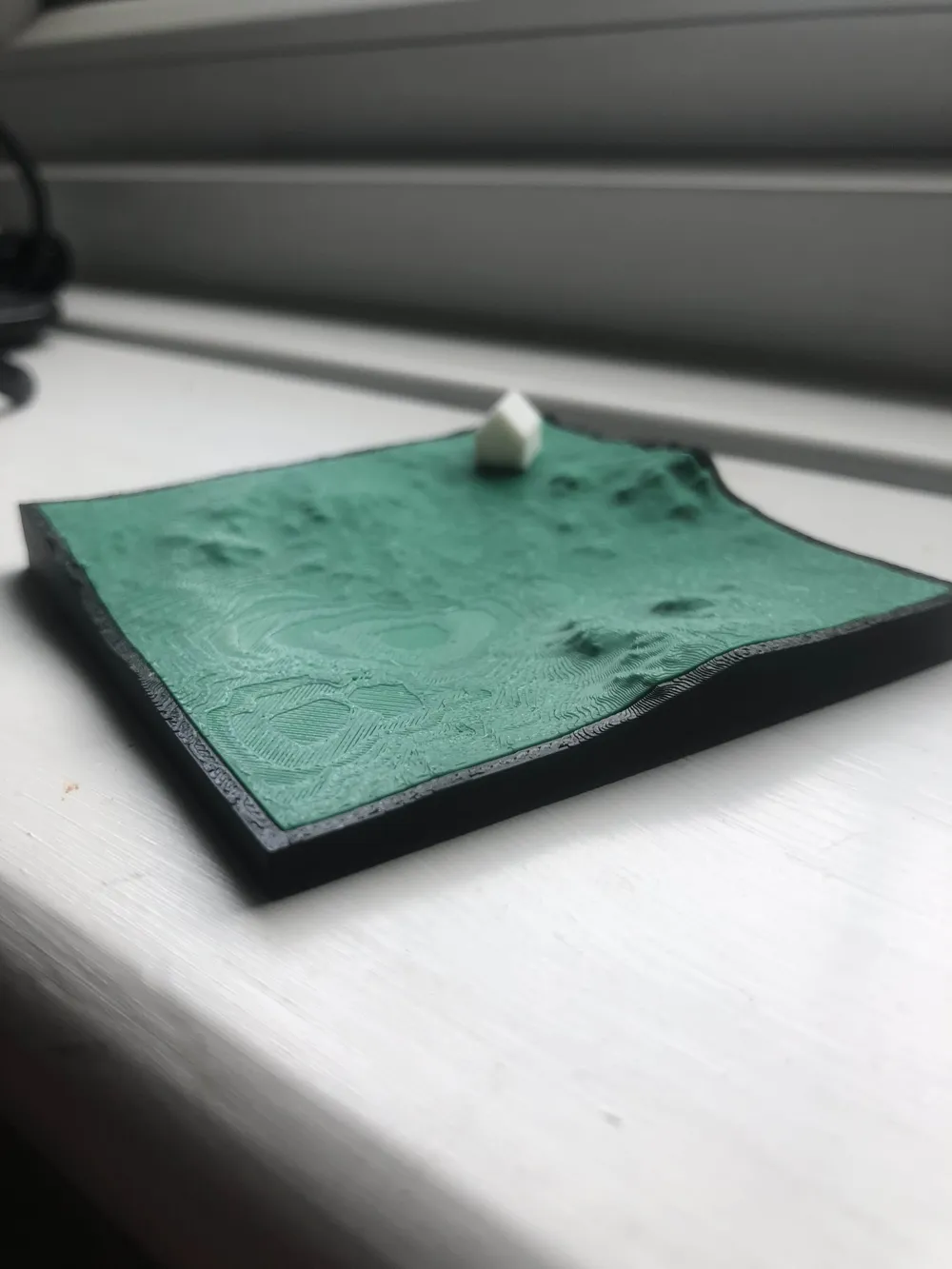 Minimalist Field Diorama by Lyle MakerWorld: Download Free 3D Models