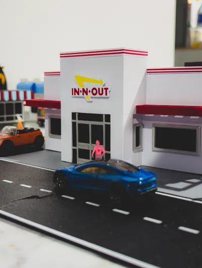 IN-N-OUT Model Set - Hot Wheels Display 1:64 Scale by LAYRLAB ...