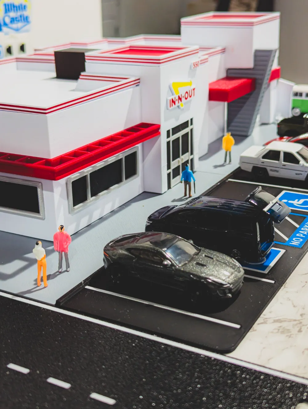 IN-N-OUT Model Set - Hot Wheels Display 1:64 Scale by LAYRLAB ...