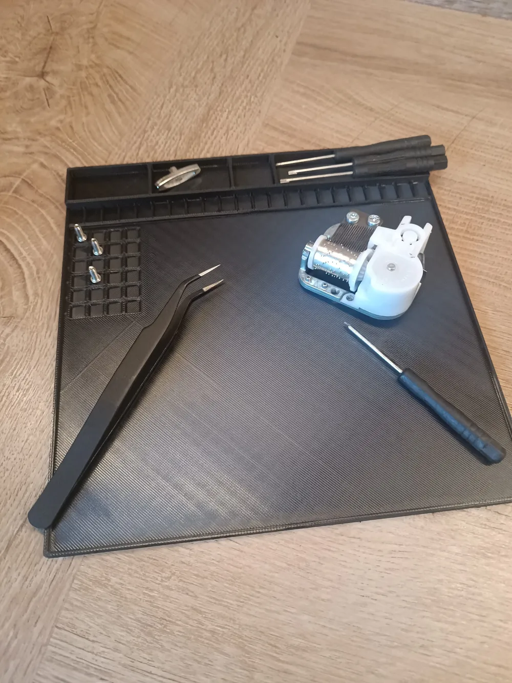 Assembly mat - TPU - Free 3D Print Model - MakerWorld