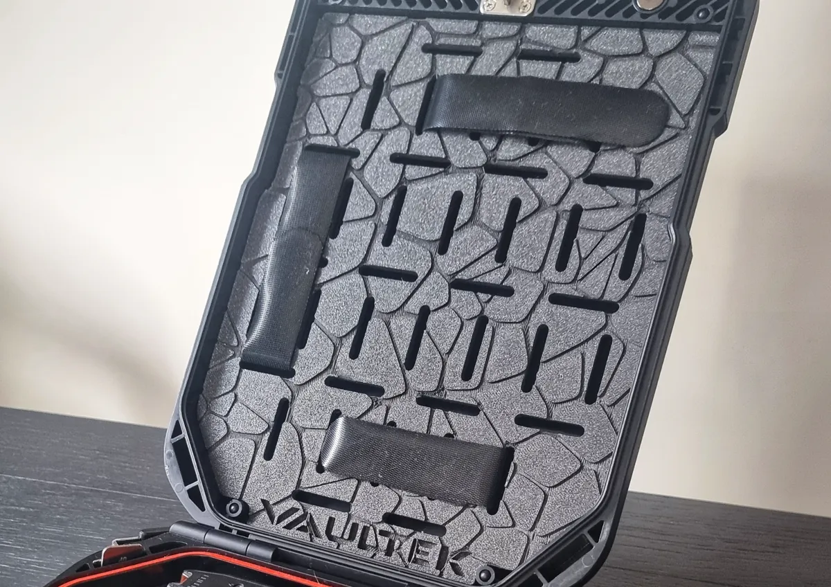 Vaultek Lifepod 2.0 Lid Insert - Free 3D Print Model - MakerWorld