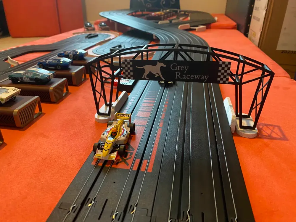 AFX 4 Lane Raceway Gantry and Highway Dividers by RevHazlett MakerWorld ...