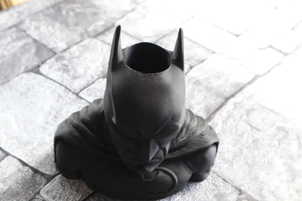 The Dark Knight Desk Buddy – Batman Pen Holder by BotanyChic MakerWorld ...