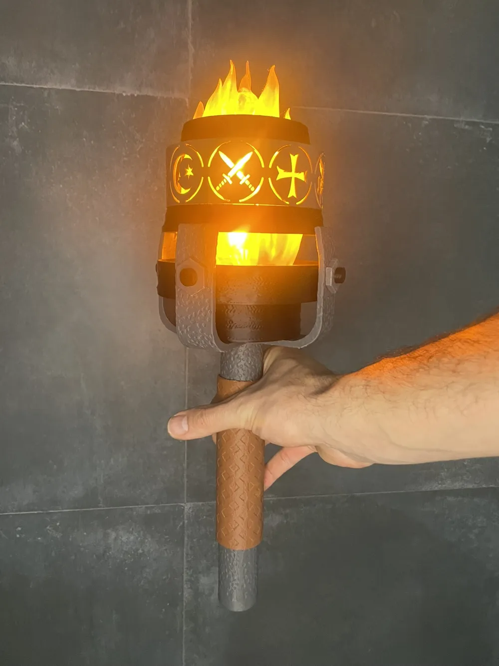 Portable medieval torch - Free 3D Print Model - MakerWorld