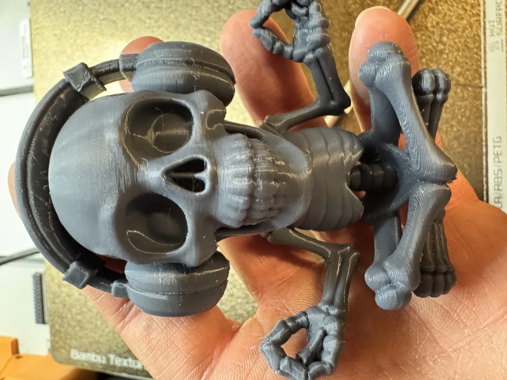 Skeletti likes to relax to good beats - Free 3D Print Model - MakerWorld
