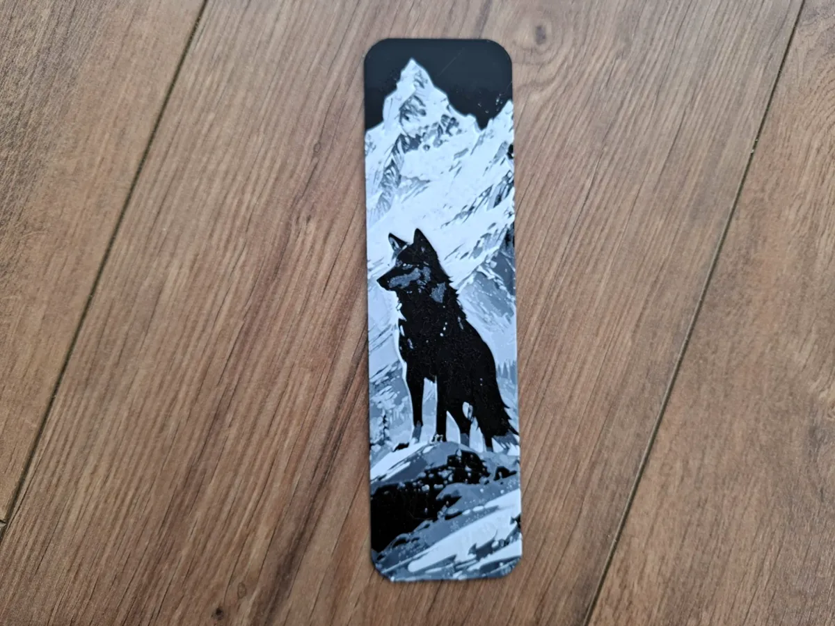 Wolf 3 bookmark - hueforge - Free 3D Print Model - MakerWorld