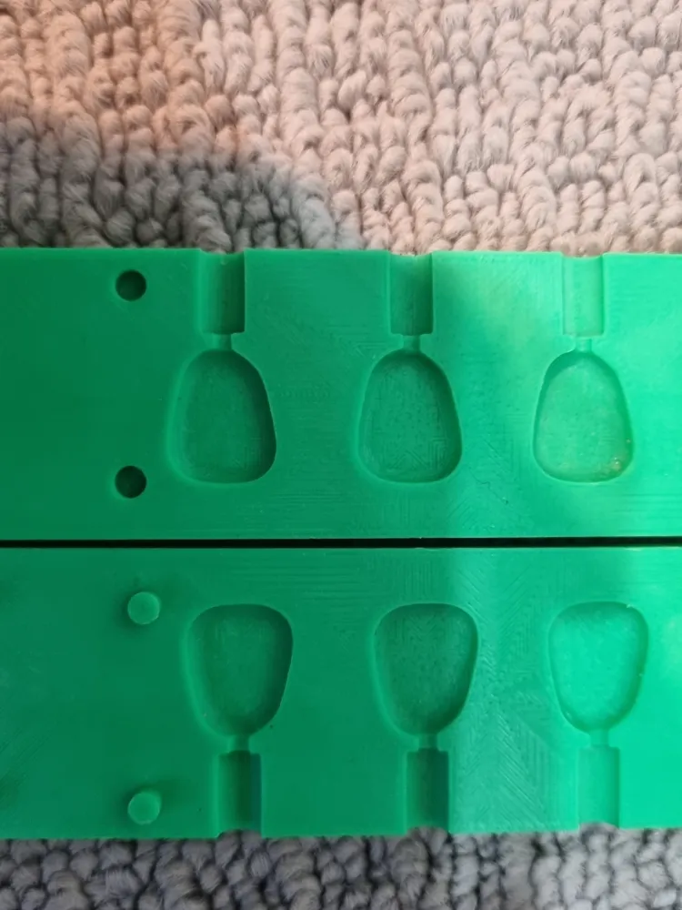 Fake corn mold for carp - Free 3D Print Model - MakerWorld