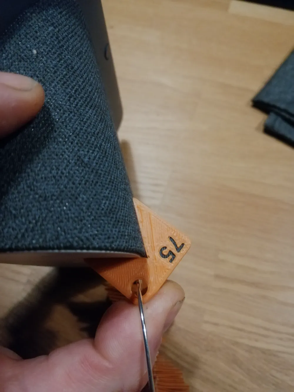 Angle finder inside and outside keychain by Mick23 - MakerWorld