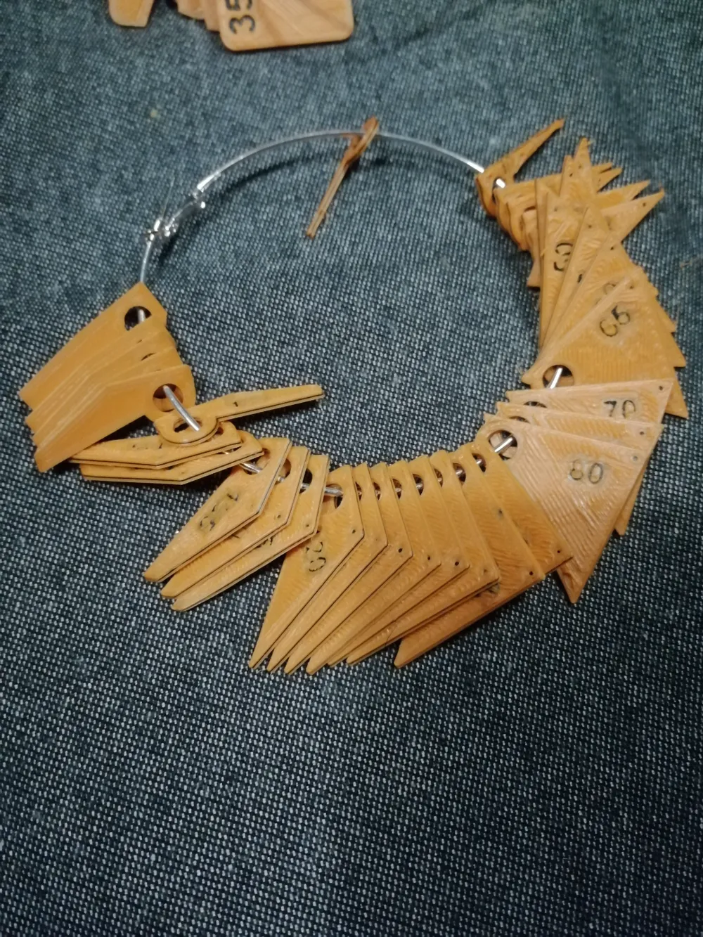 Angle finder inside and outside keychain by Mick23 - MakerWorld