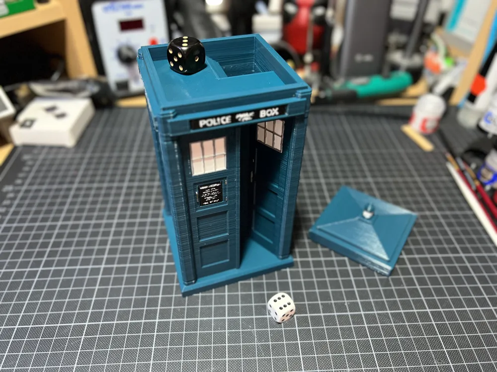 TARDIS Dice Tower "Enhanced" (2023 Tardis) by NeoRame MakerWorld ...