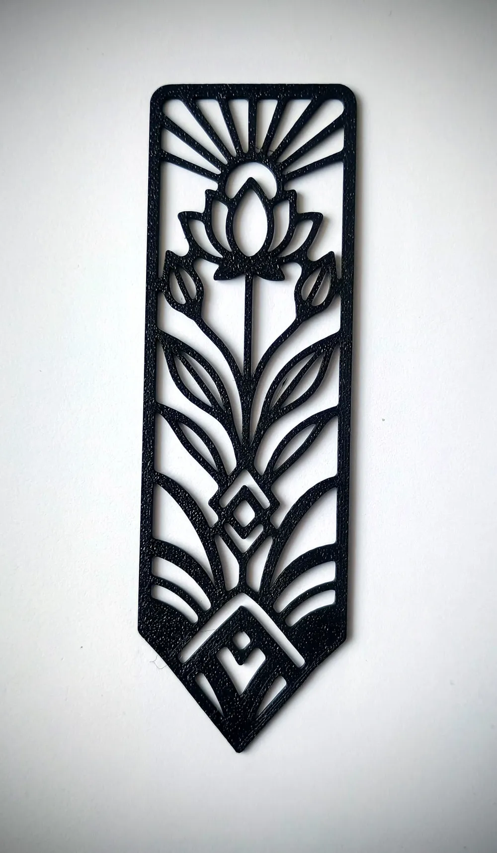 Lotus Bookmark - No Support Required - easy print - Free 3D Print Model ...