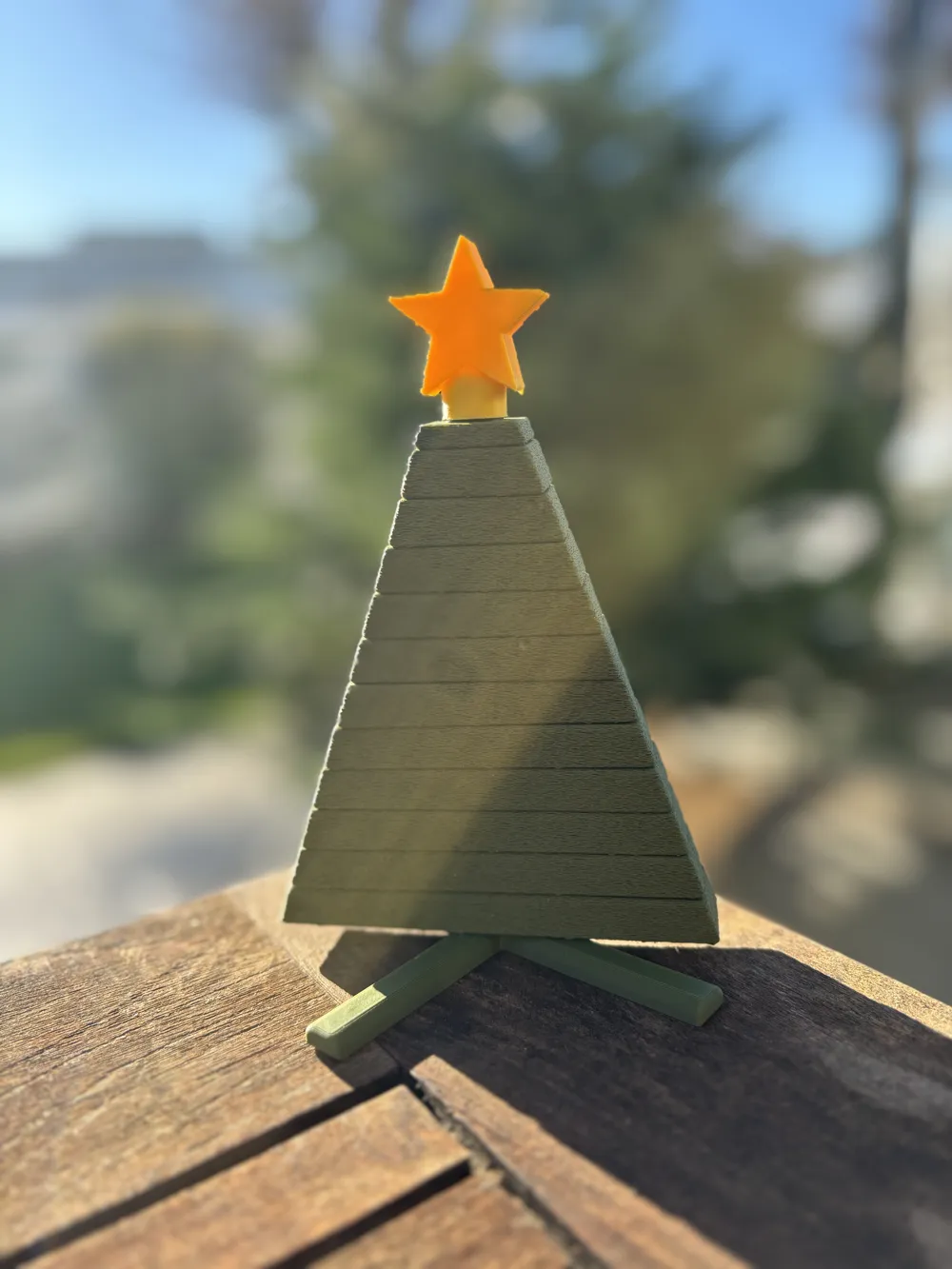 Small interlocking Christmas tree - Free 3D Print Model - MakerWorld