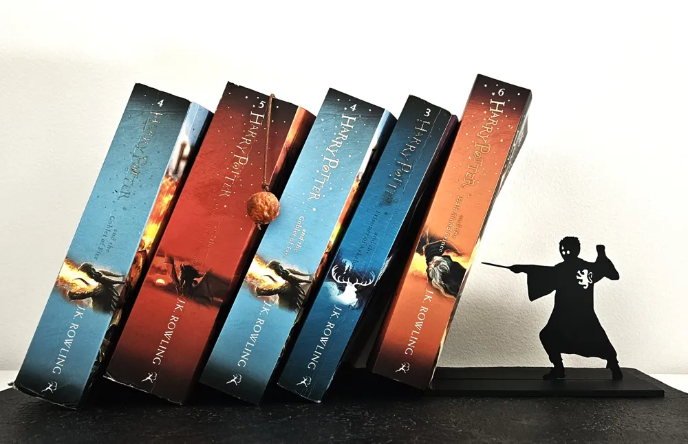 Tilted Bookend : Harry Potter fan art inspiration by Noob2Geek ...