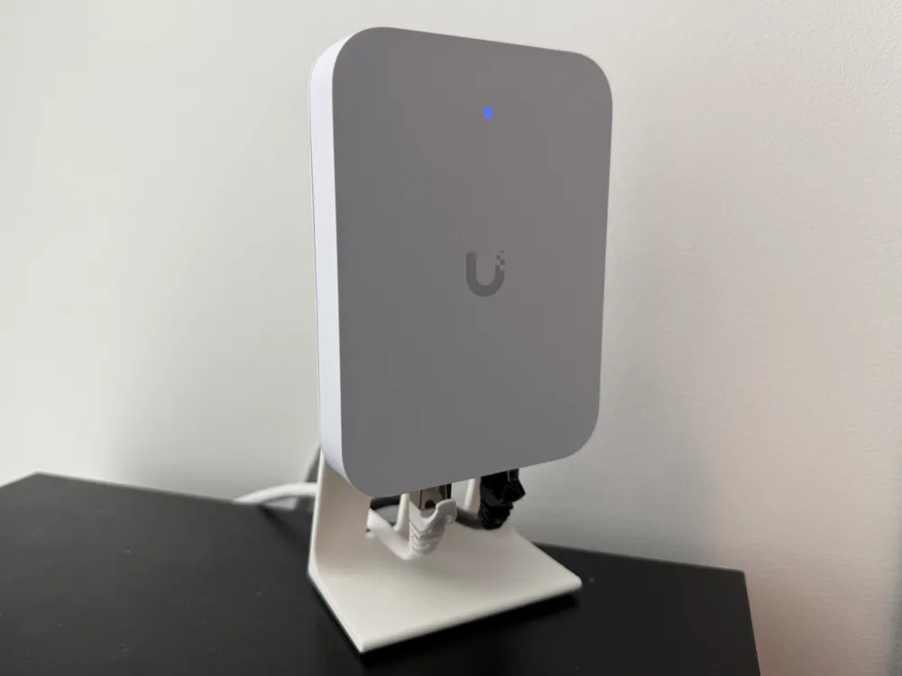 Unifi U7 In Wall (IW) Desk Stand - Ubiquiti U7-IW by Duggan MakerWorld ...